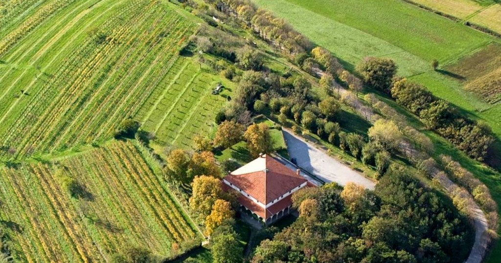 Zemono Mansion – Harley Routes in Slovenia